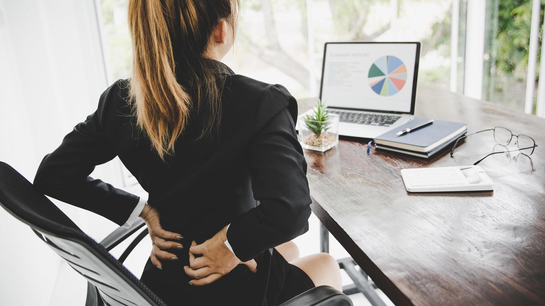 How do you work in an office with lower back pain?